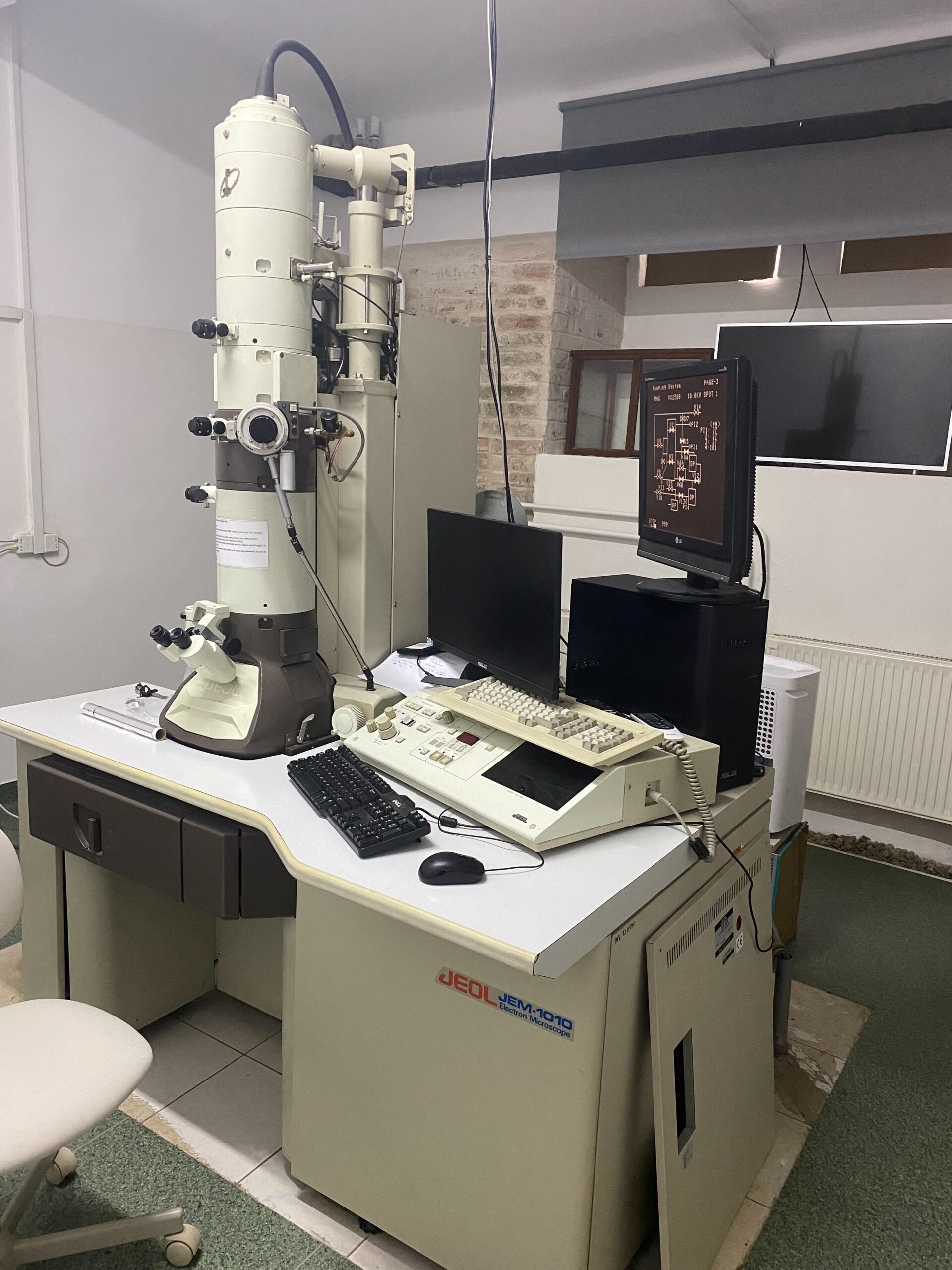 TEM Jeol 1010: operating voltage 40-100 kV, CCD camera, 1 nm resolution ...